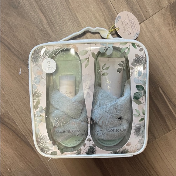 Bath & Body | Nwt Relaxing Feet Gift Set 3 Piece | Poshmark